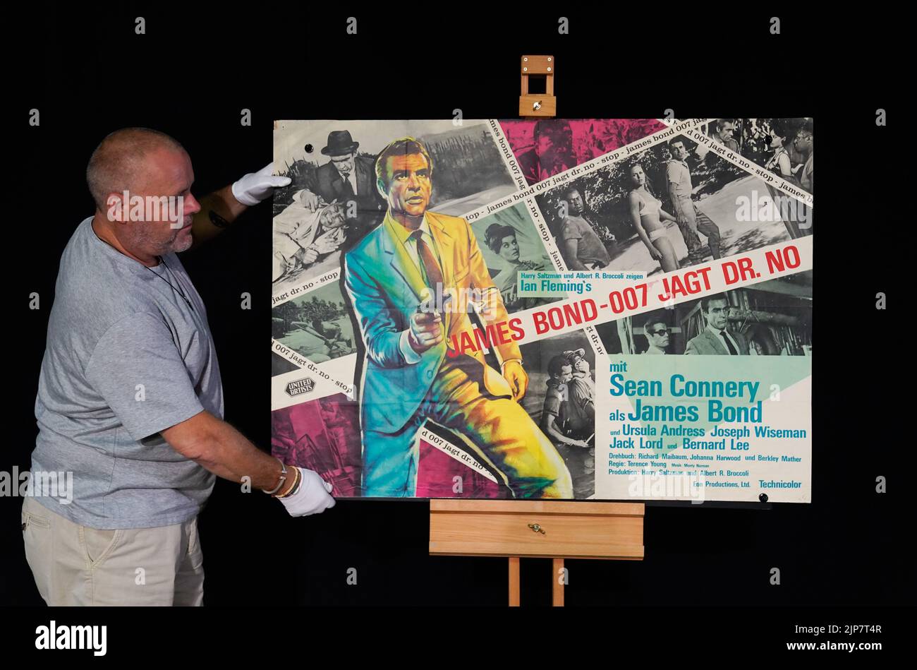 Dr no uk poster james bond hi-res stock photography and images - Alamy