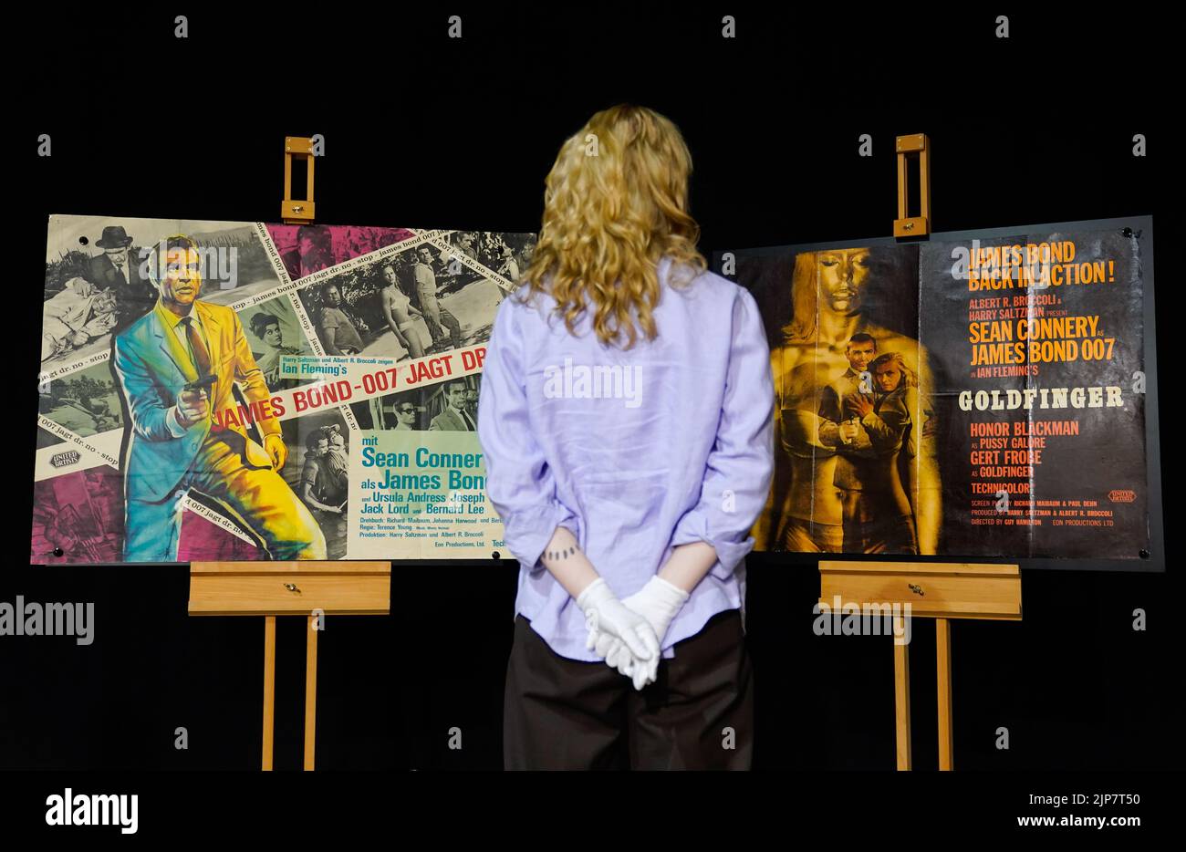 James bond poster dr no hi-res stock photography and images - Alamy
