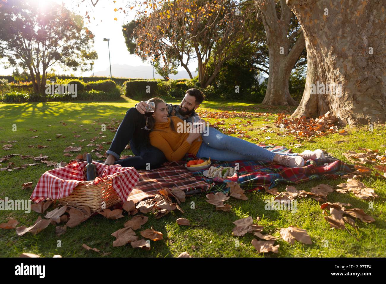 Young couple lying picnic rug hi-res stock photography and images - Alamy