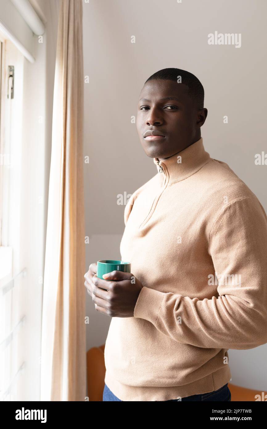 African man serious portrait hi-res stock photography and images - Alamy