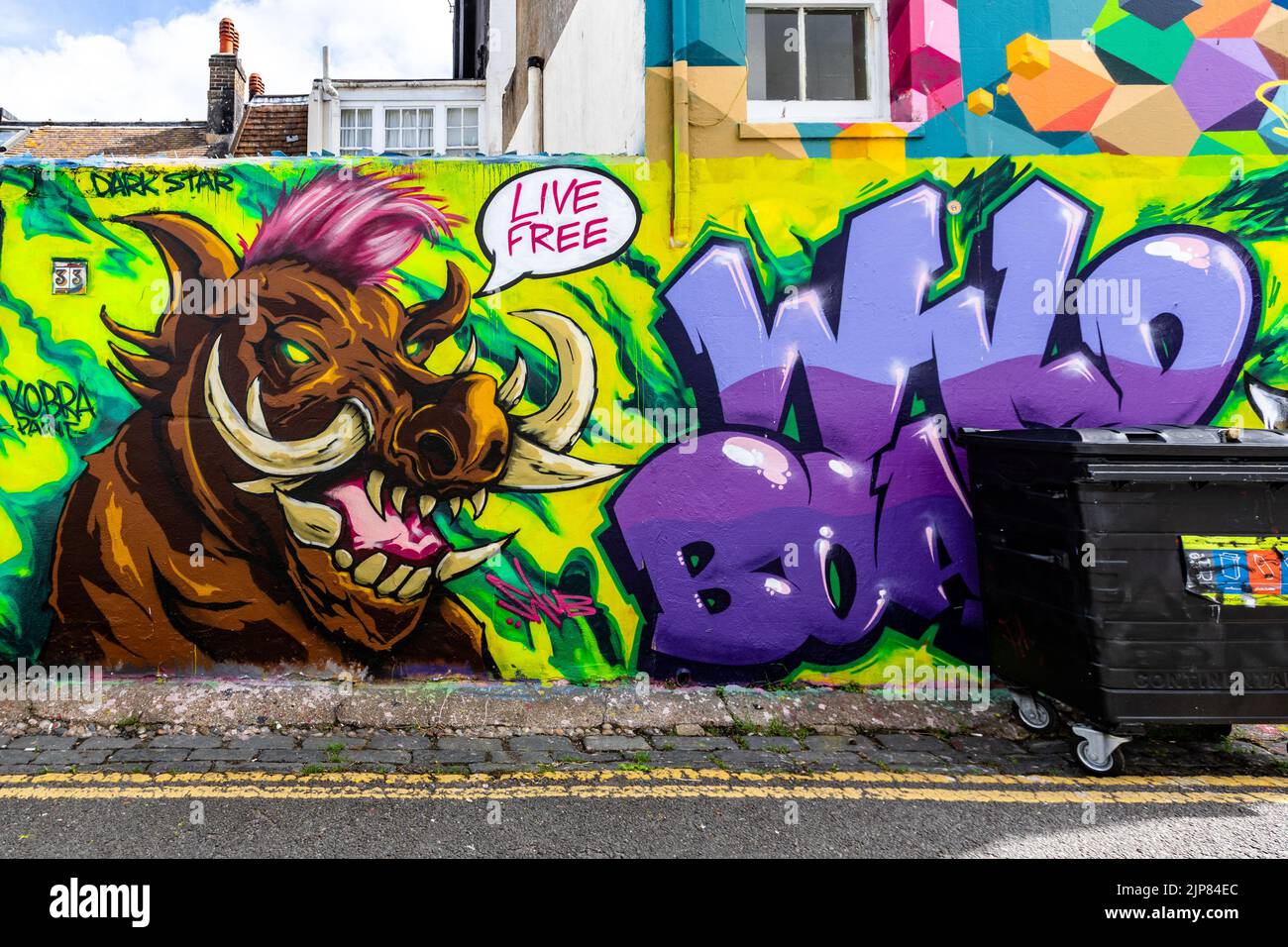 Urban free art hi-res stock photography and images - Alamy
