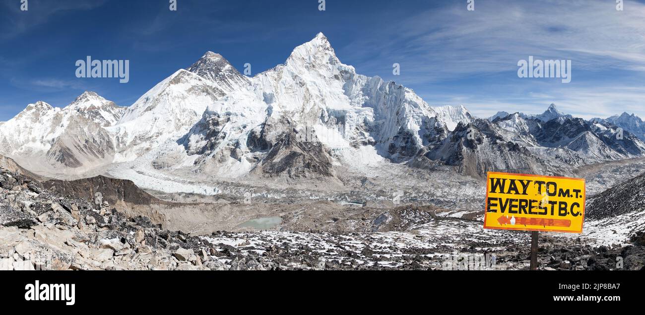 panoramic view of Mount Everest with beautiful sky and Khumbu Glacier ...
