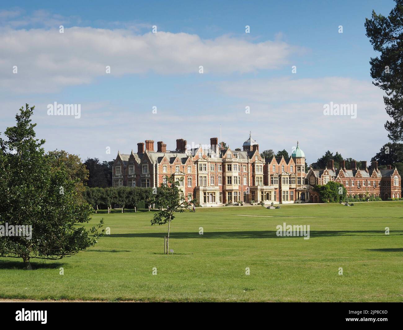 Sandringham estate garden house hi-res stock photography and images - Alamy