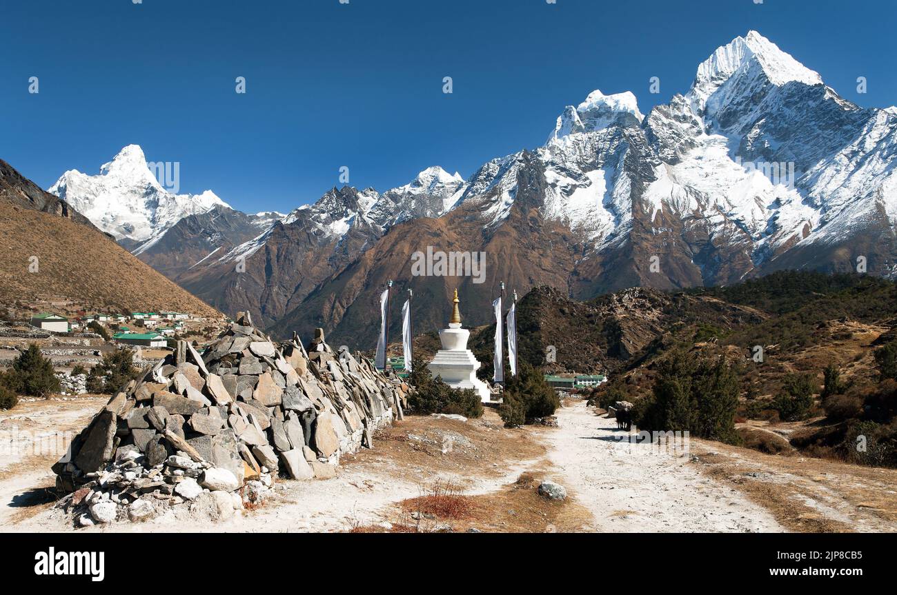 Mount Ama Dablam and Khumjung village near Namche bazar, way to Mount ...
