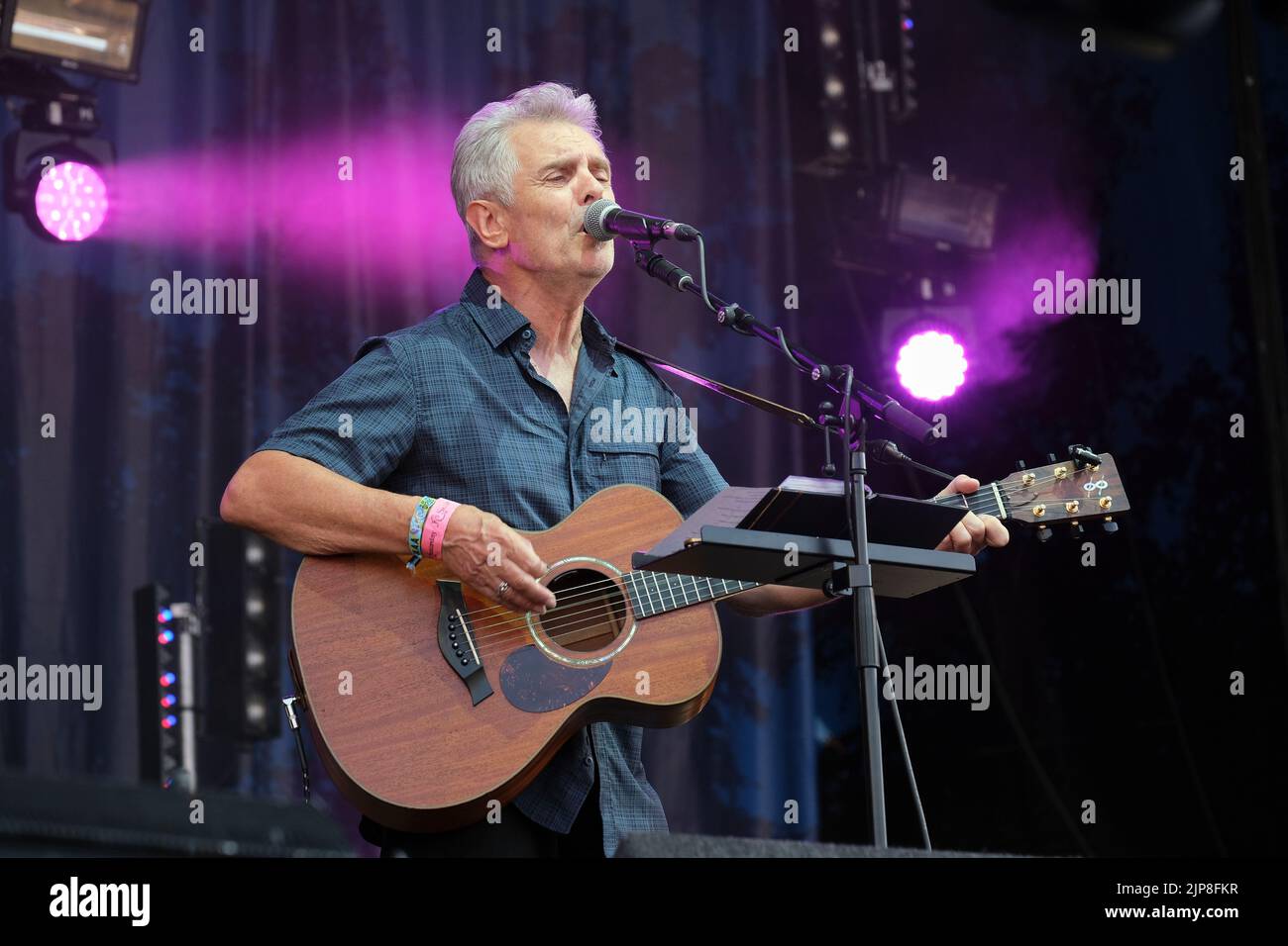 Iain mathews musician hi-res stock photography and images - Alamy