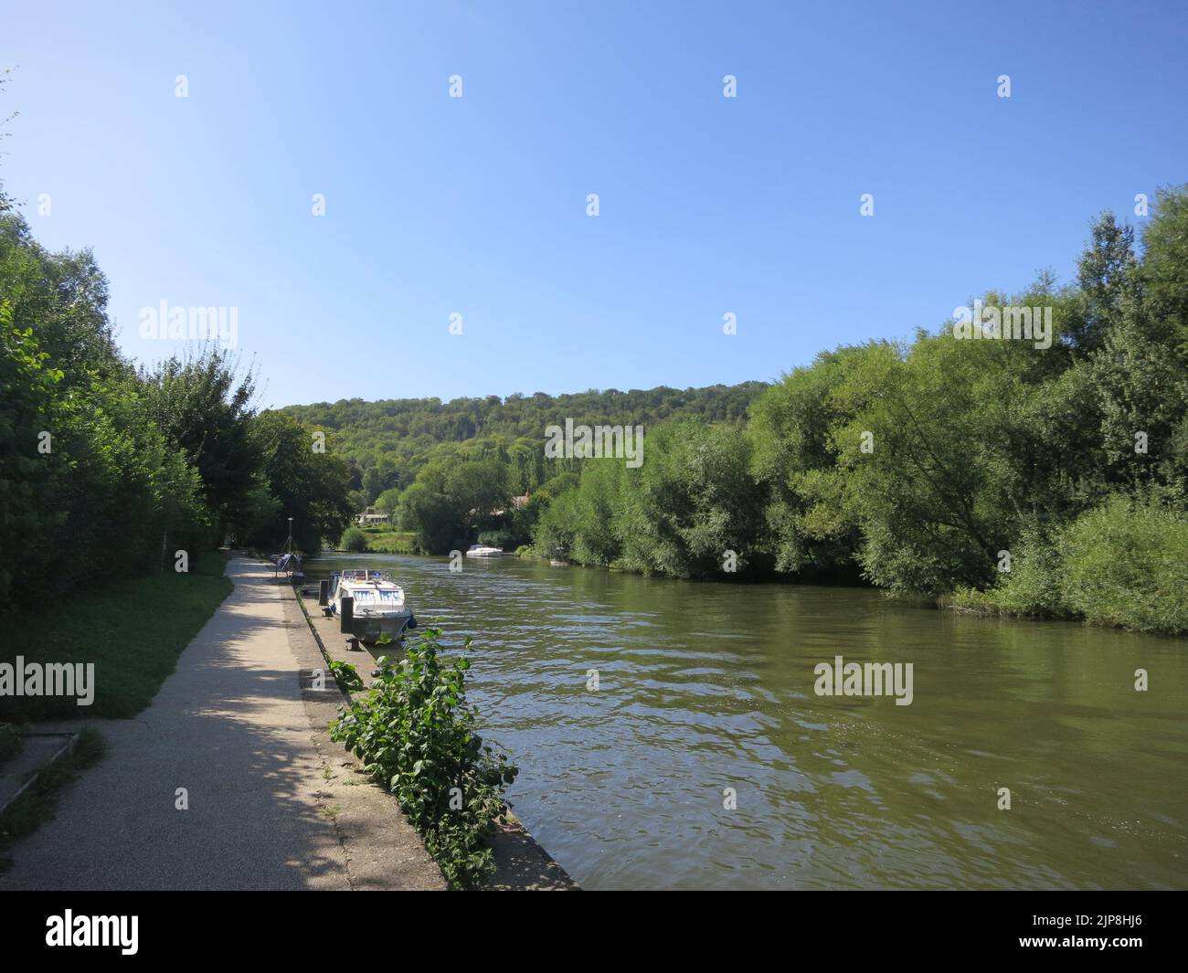 Thames Path National Trail. Long-distance trail. The River Thames ...