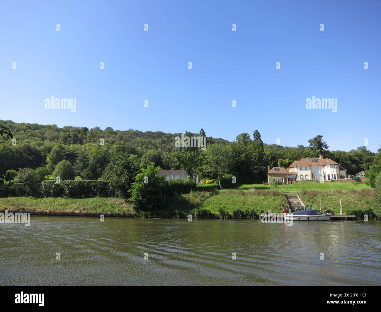 Thames Path National Trail. Long-distance trail. The River Thames ...