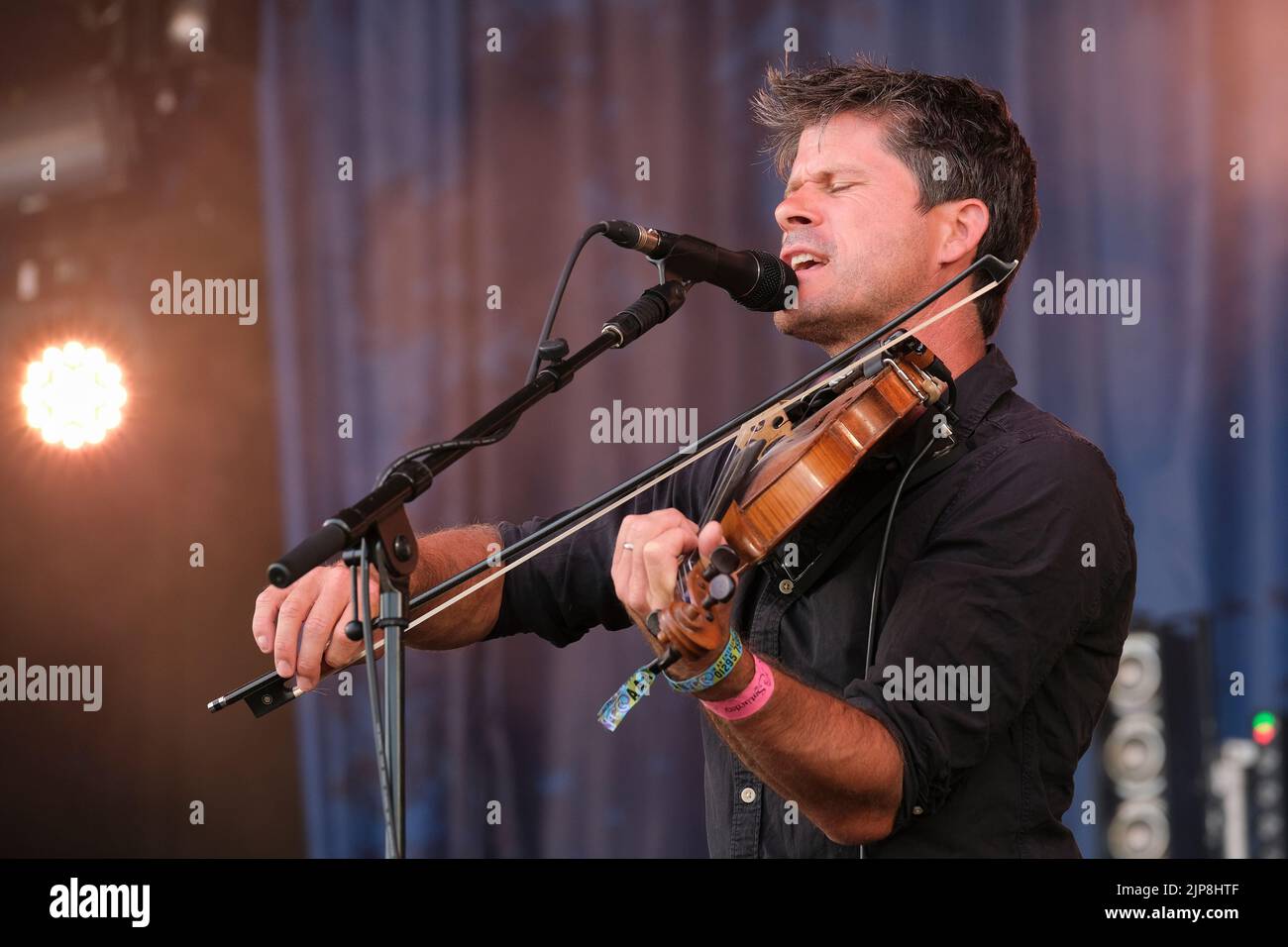 Seth Lakeman performing at Fairport's Cropredy Convention. Banbury, UK ...