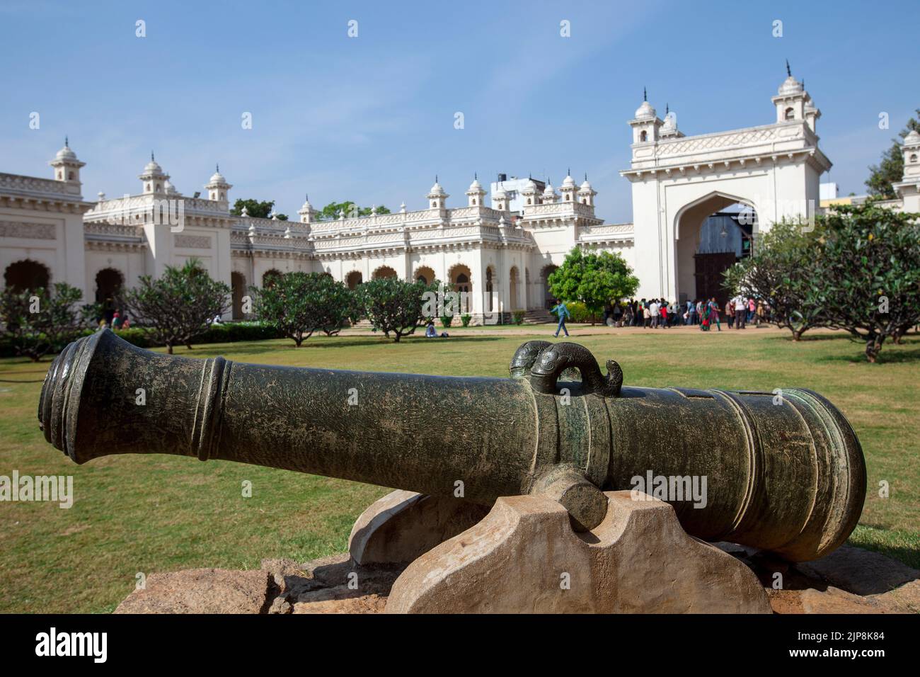 Charminar hyderabad metal hi-res stock photography and images - Alamy