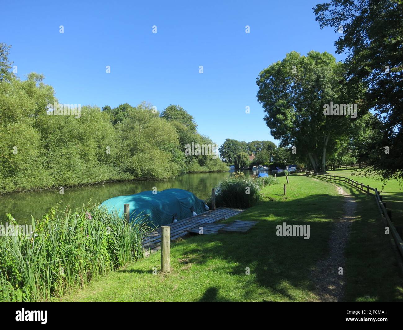 Thames Path National Trail. Long-distance trail. The River Thames ...