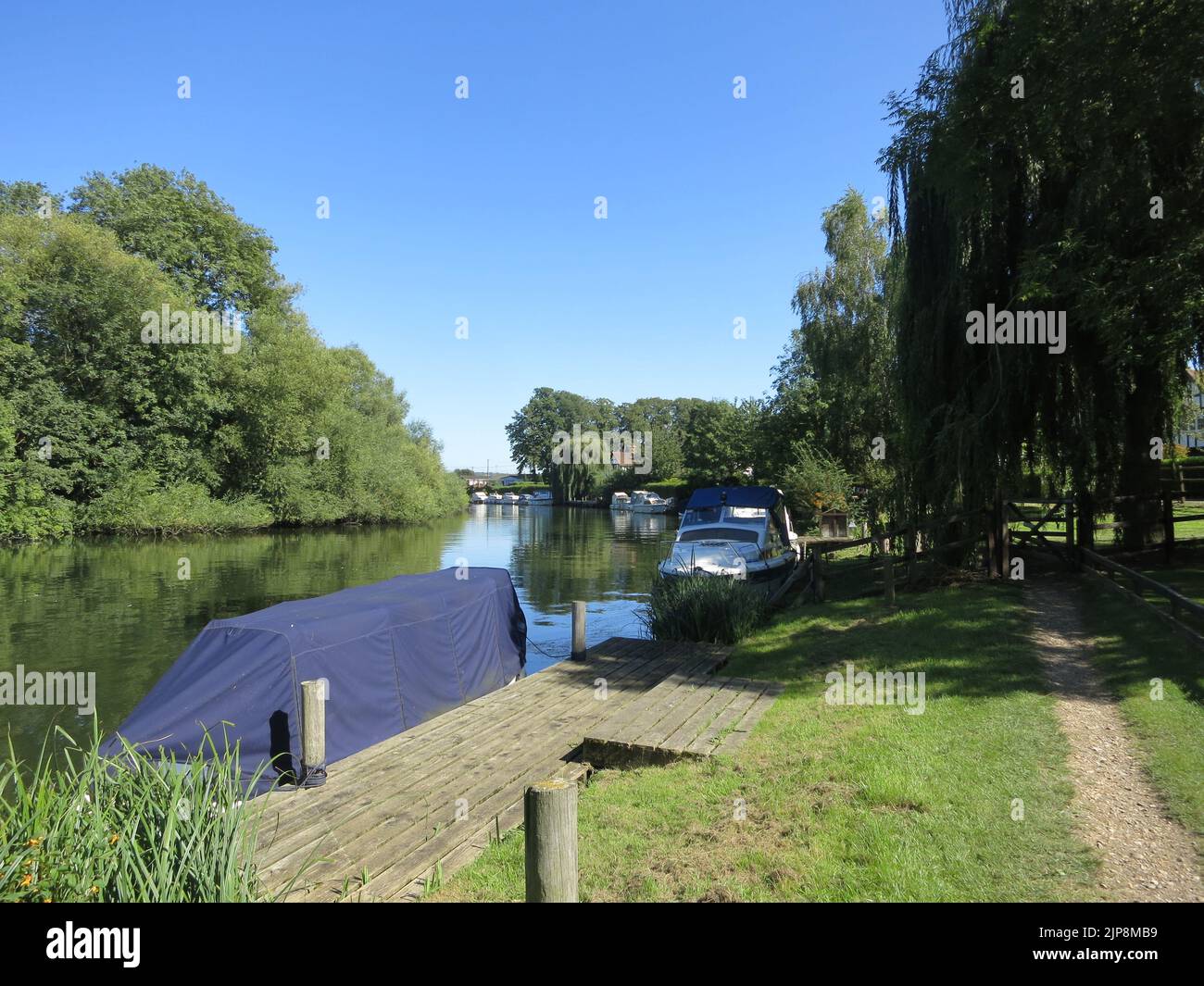 Thames Path National Trail. Long-distance trail. The River Thames ...