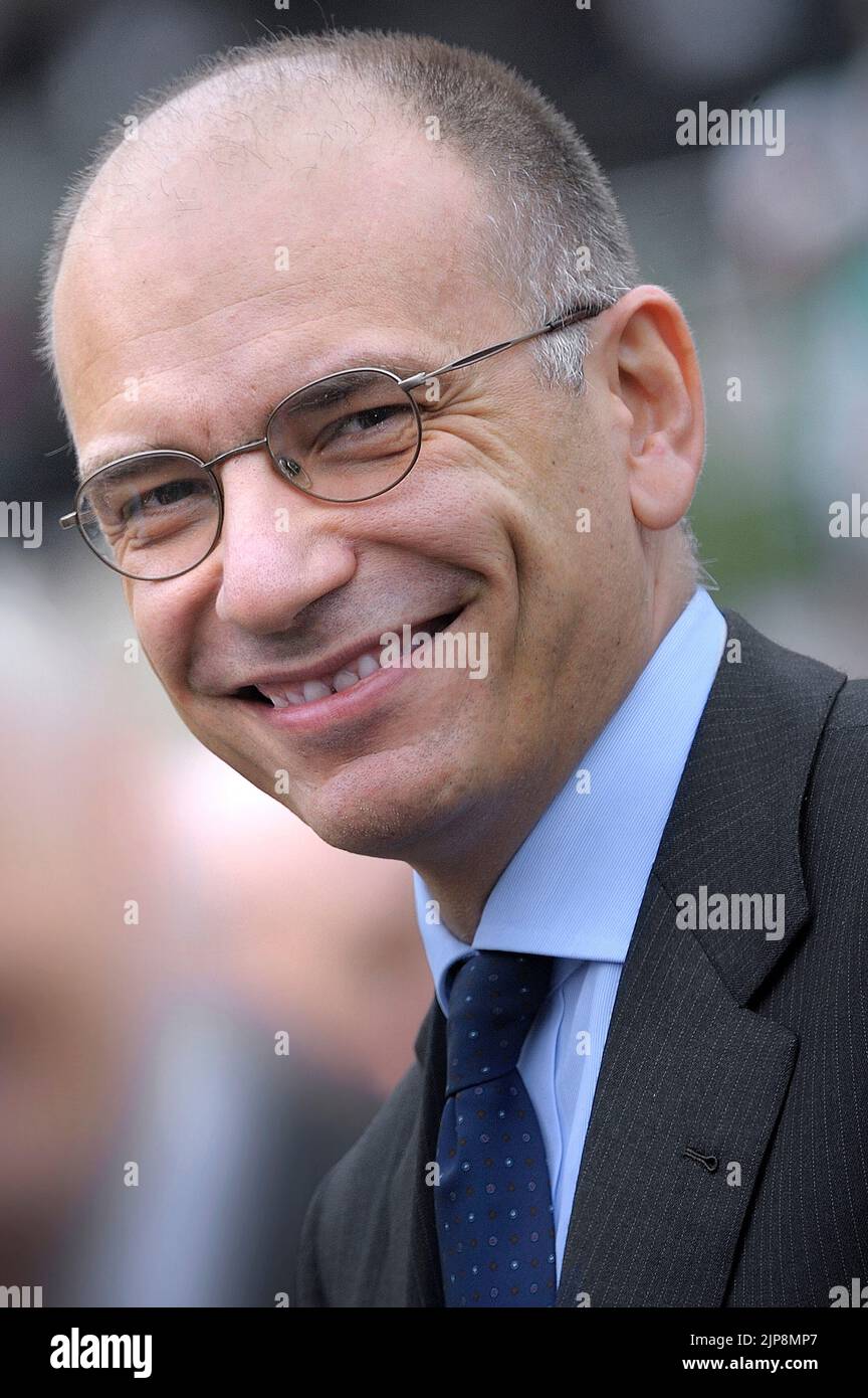 Político democrático hi-res stock photography and images - Alamy