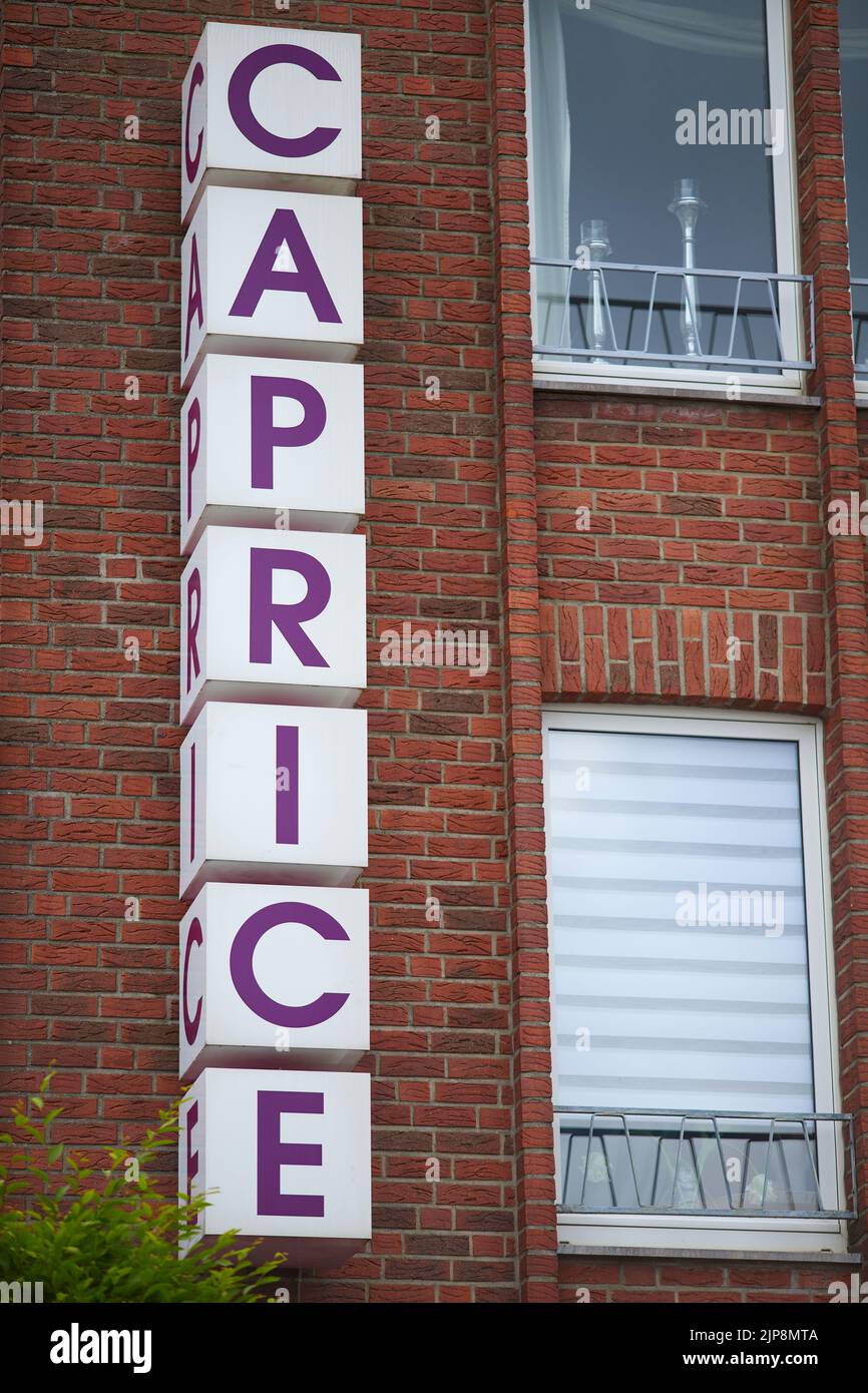 Fashion caprice hi-res stock photography and images - Alamy