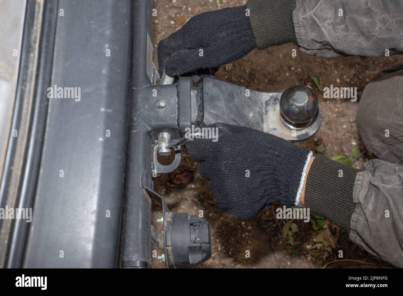 Towage worker hi-res stock photography and images - Alamy