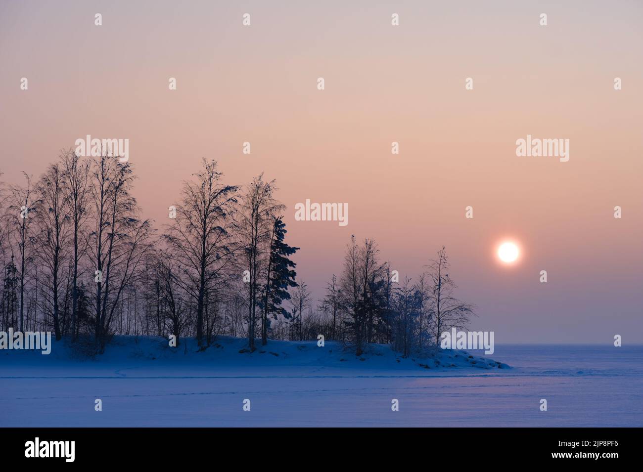 Beautiful winter sunset over lake hi-res stock photography and images ...