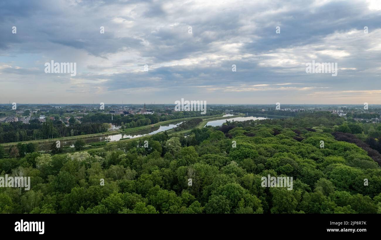 Cargo nete hi-res stock photography and images - Alamy