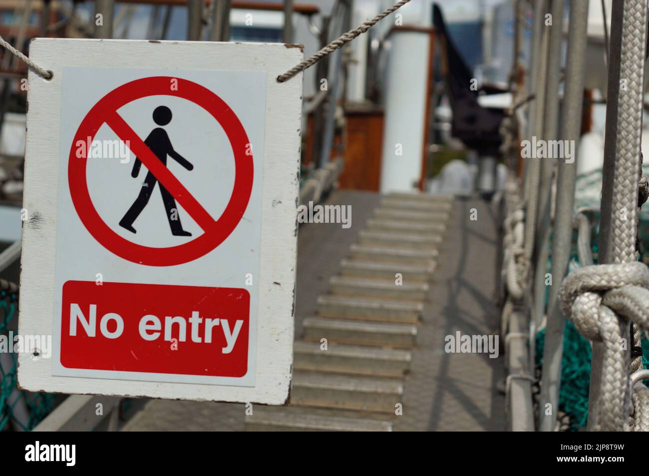 No entry sign, No entry signpost Stock Photo - Alamy