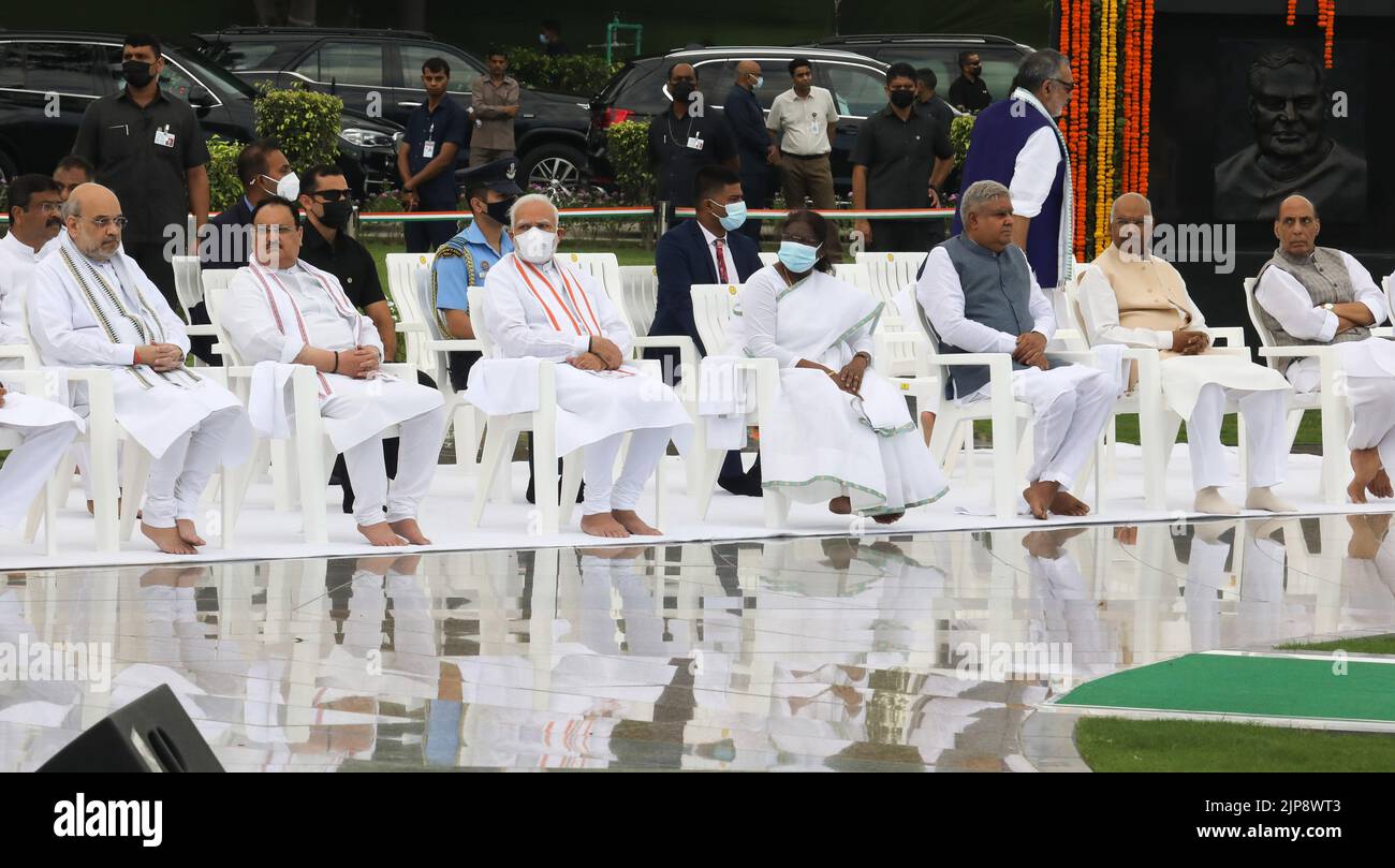 Narendra modi atal bihari vajpayee hi-res stock photography and images ...