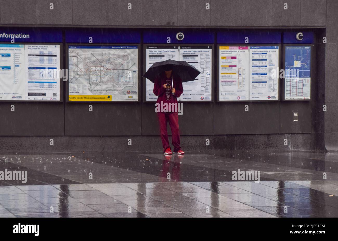 London, England, UK. 16th Aug, 2022. Heavy downpour in King's Cross as ...