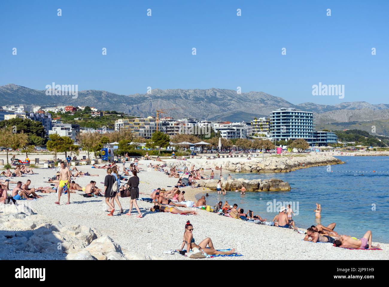 Crowd people in resort city hi-res stock photography and images - Alamy
