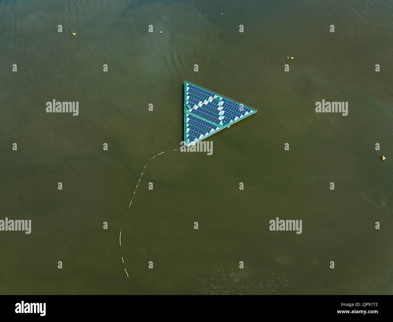 Innovative floating solar panels on the world's seas from SolarDuck ...