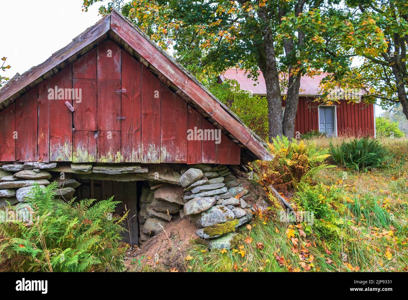 Idyllic old root cellar at a cottage in the country Stock Photo - Alamy
