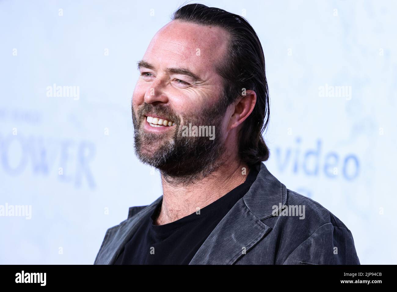 Sullivan Stapleton Ray Ban