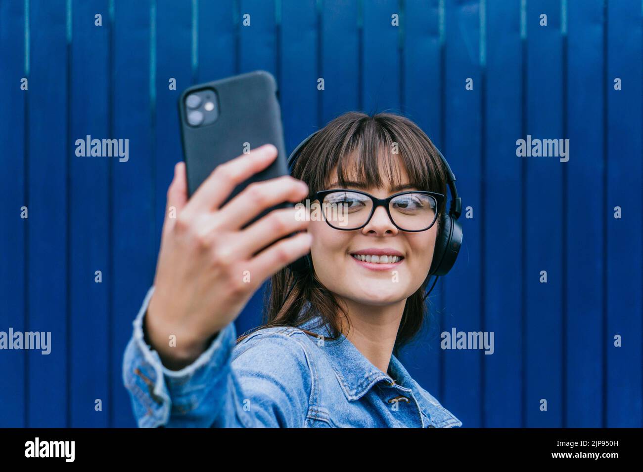 young woman, smart phone, self portrait, selfie, girl, girls, woman ...