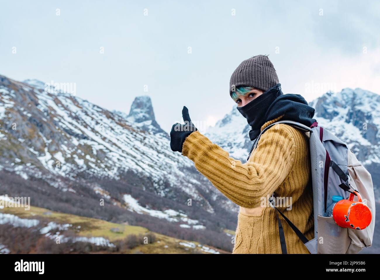 cold, thumbs up, hike, colds, thumb ups, hikes Stock Photo - Alamy