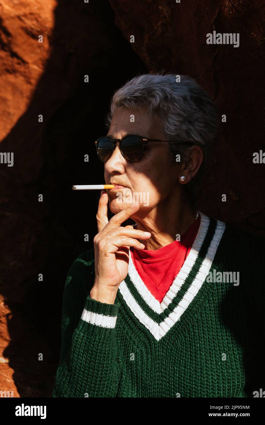 senior, smoking, smoker, elderly, old, seniors, smokers Stock Photo - Alamy