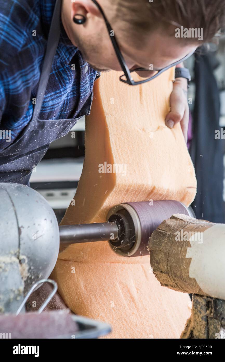 grinding, foam, motorradsitz, motorradpolsterei, polsterei ...