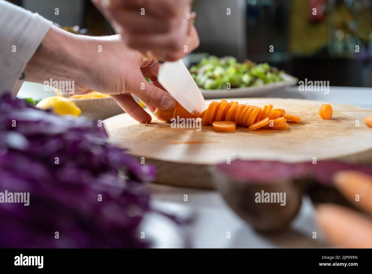 carrot, cutting, knife, carrots, knifes Stock Photo - Alamy