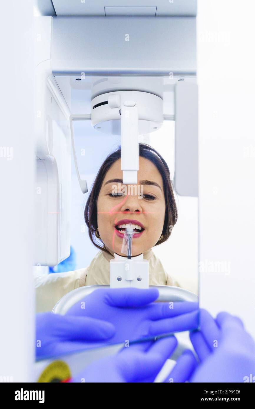 Dentist patient xrays hi-res stock photography and images - Alamy