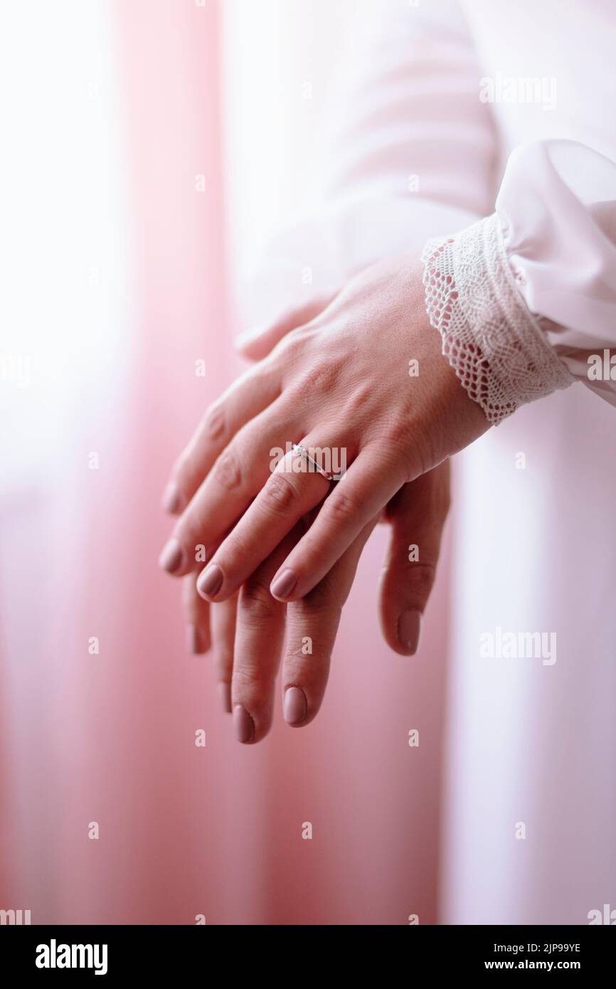 wedding, hand, bride, weddings, hands, brides Stock Photo - Alamy