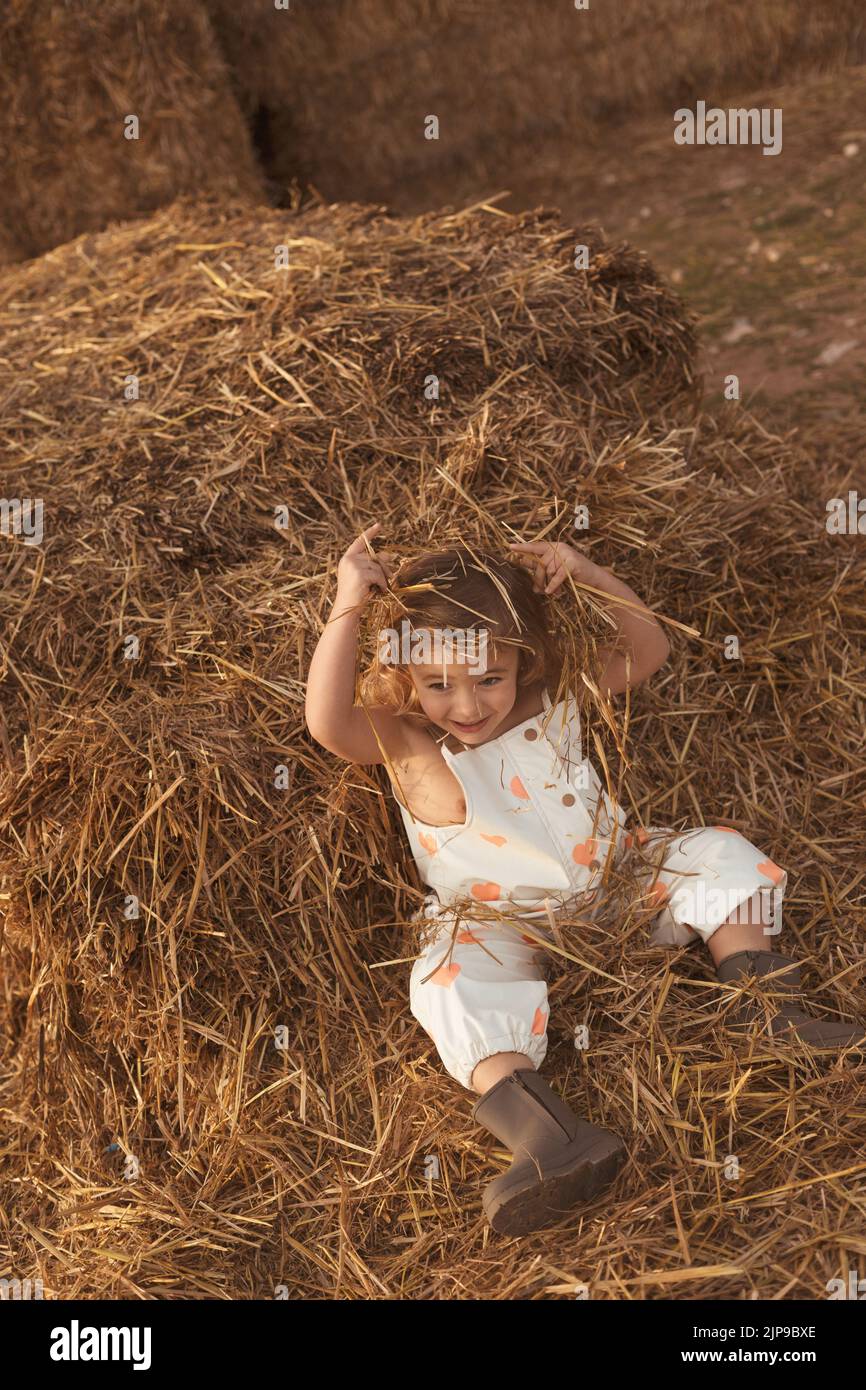 fun, playing, straw, straw bales, childhood, funs, play, straws, straw ...