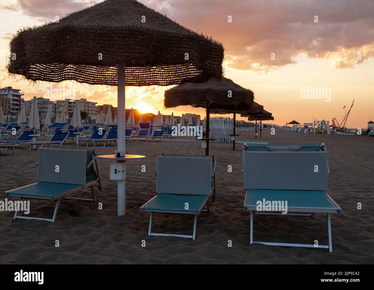 Blue sunbed white umbrella hi-res stock photography and images - Alamy
