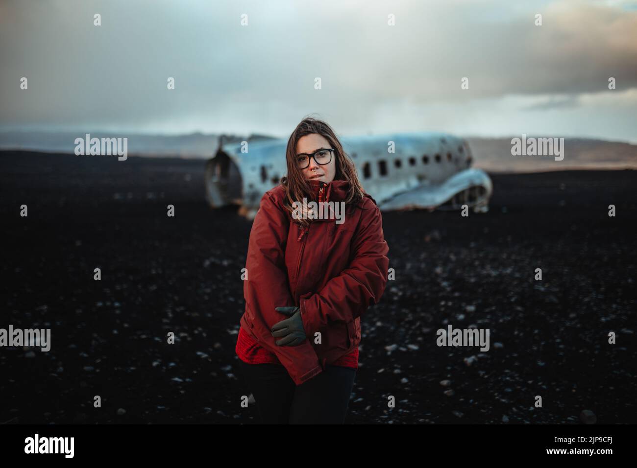 iceland, portrait, hiker, sólheimasandur, schwarzer strand, icelands ...