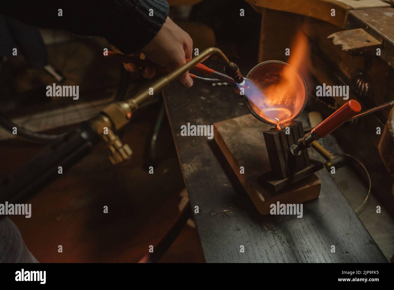 watering, goldsmith, pourable form, handbrenner, goldsmiths Stock Photo ...