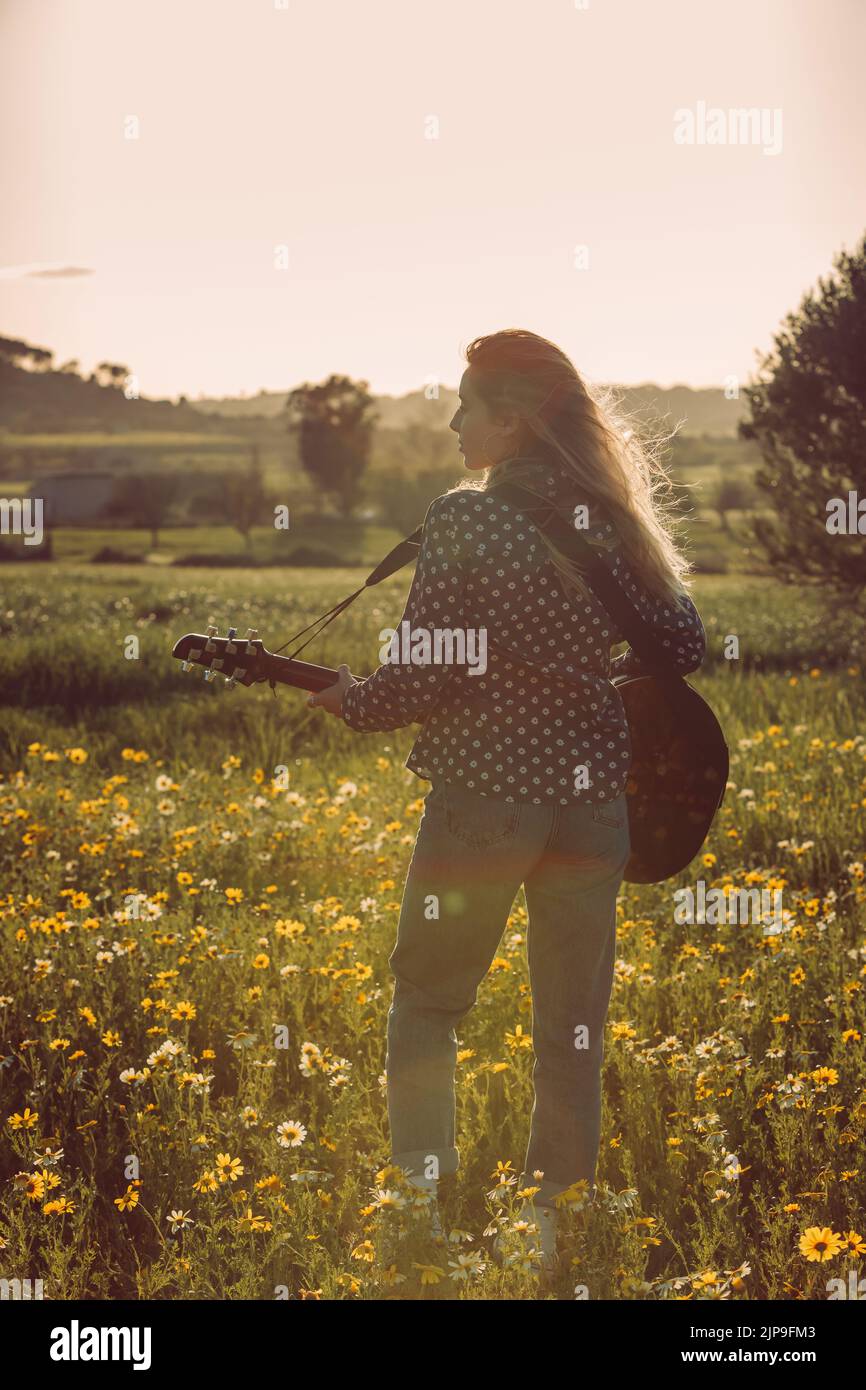 romantic, playing guitar, liedermacherin, romantics, playing guitars ...