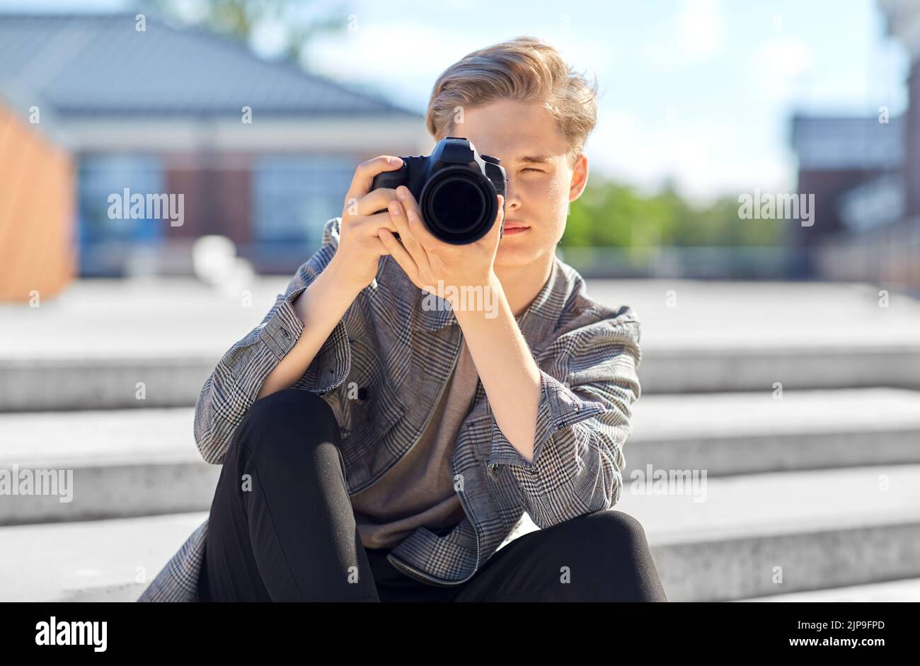 Portrait teen boy digital camera hi-res stock photography and images ...