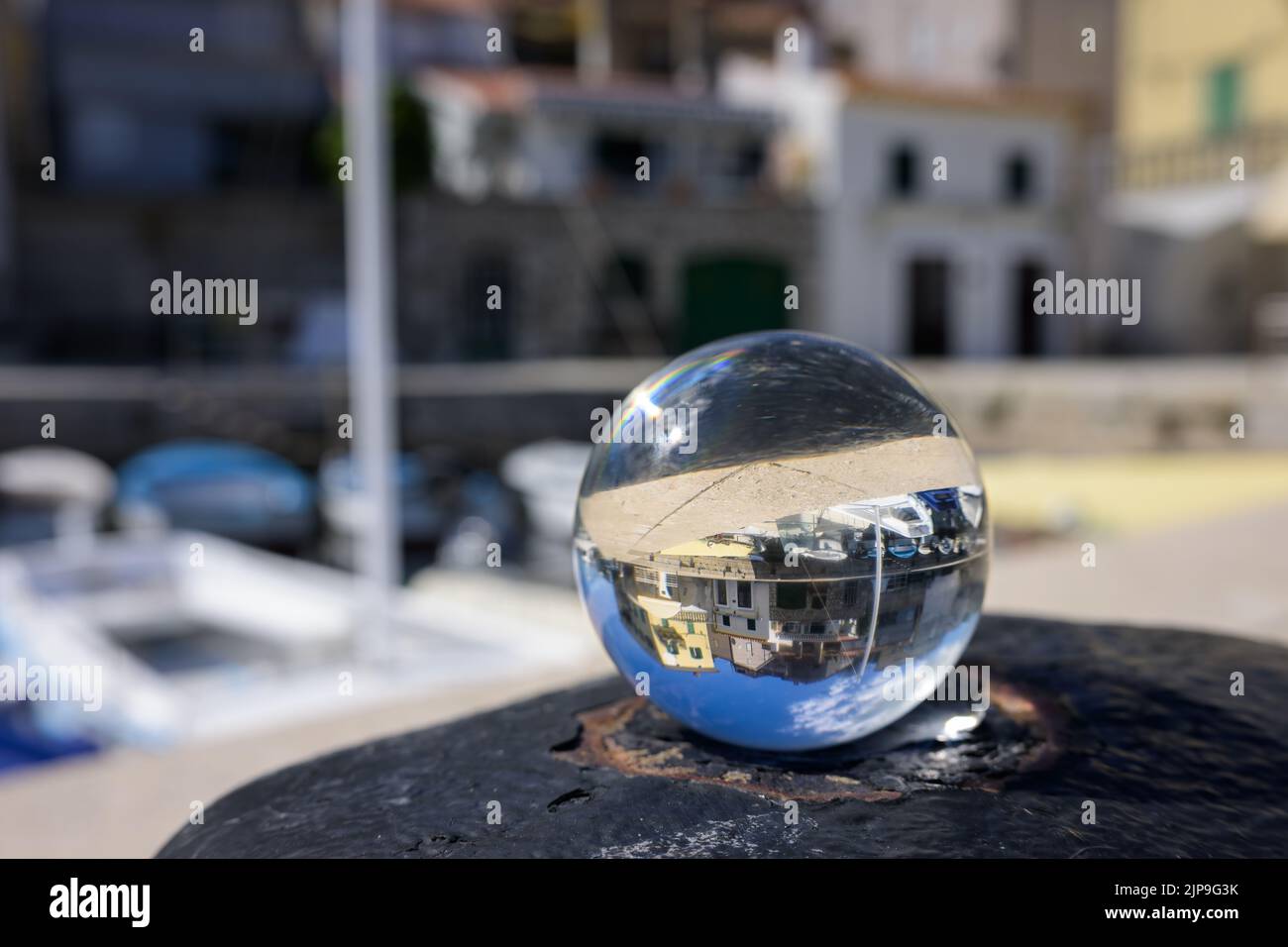 Ball bollard hi-res stock photography and images - Alamy