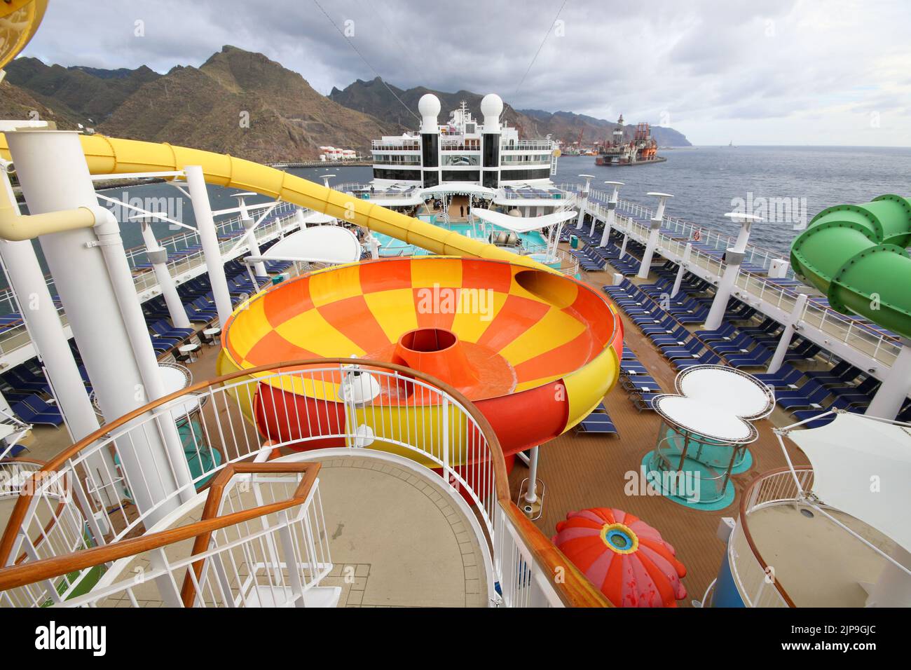 Cruise ship Norwegian Epic, Norwegian cruise line / NCL Stock Photo - Alamy