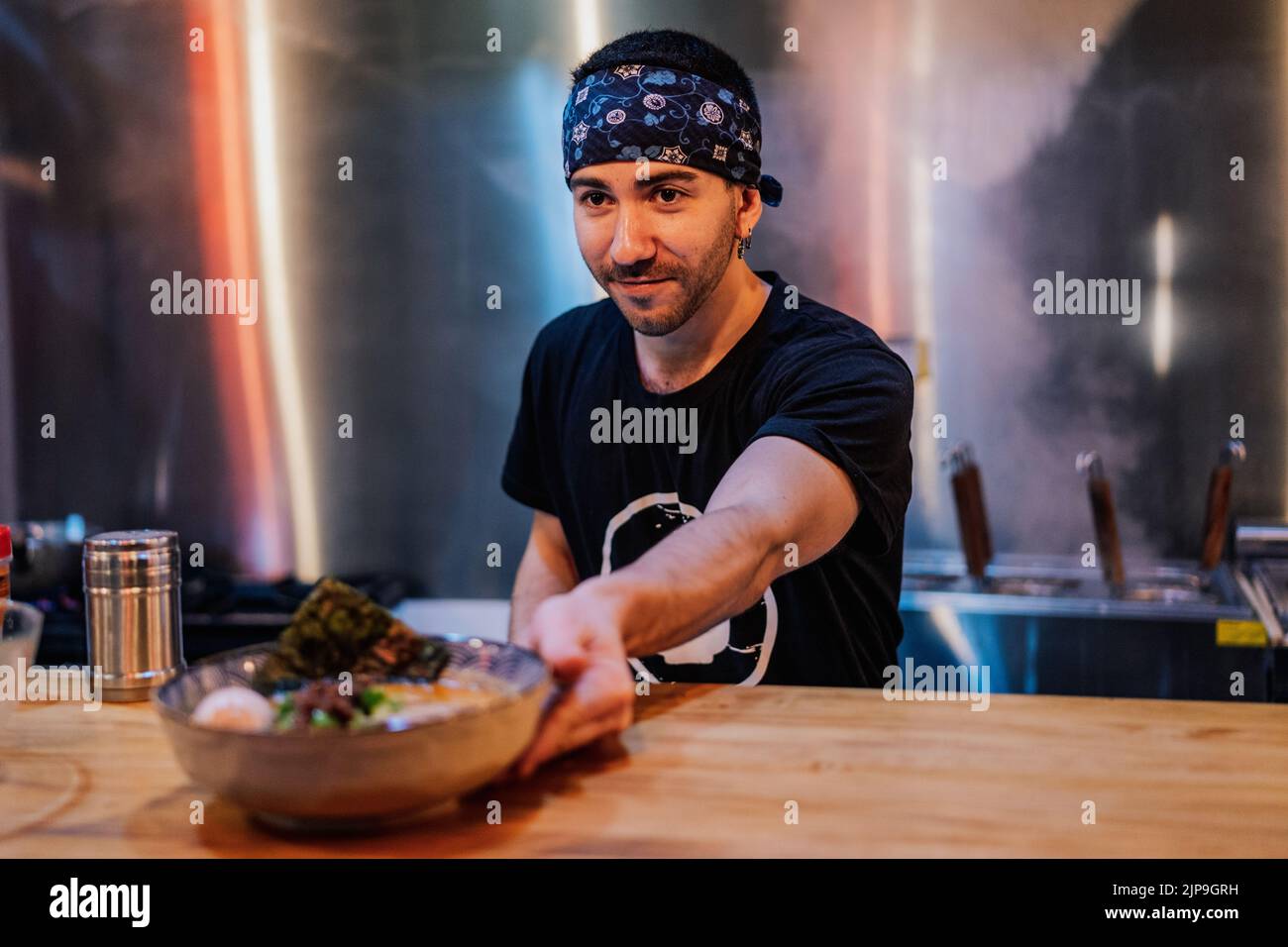 Ramen counter hi-res stock photography and images - Alamy