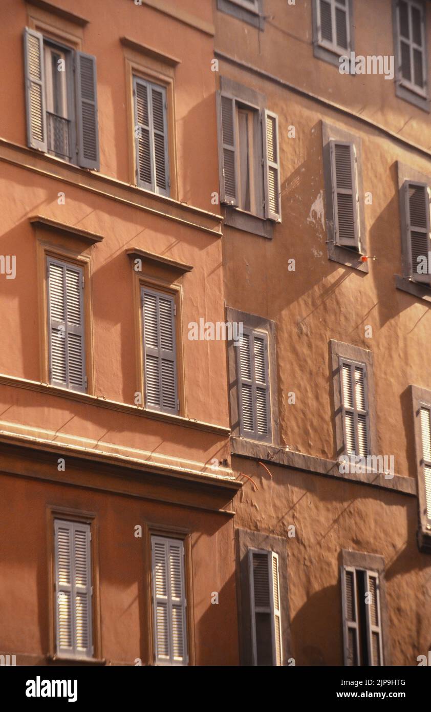 Residential building in rome hi-res stock photography and images - Alamy