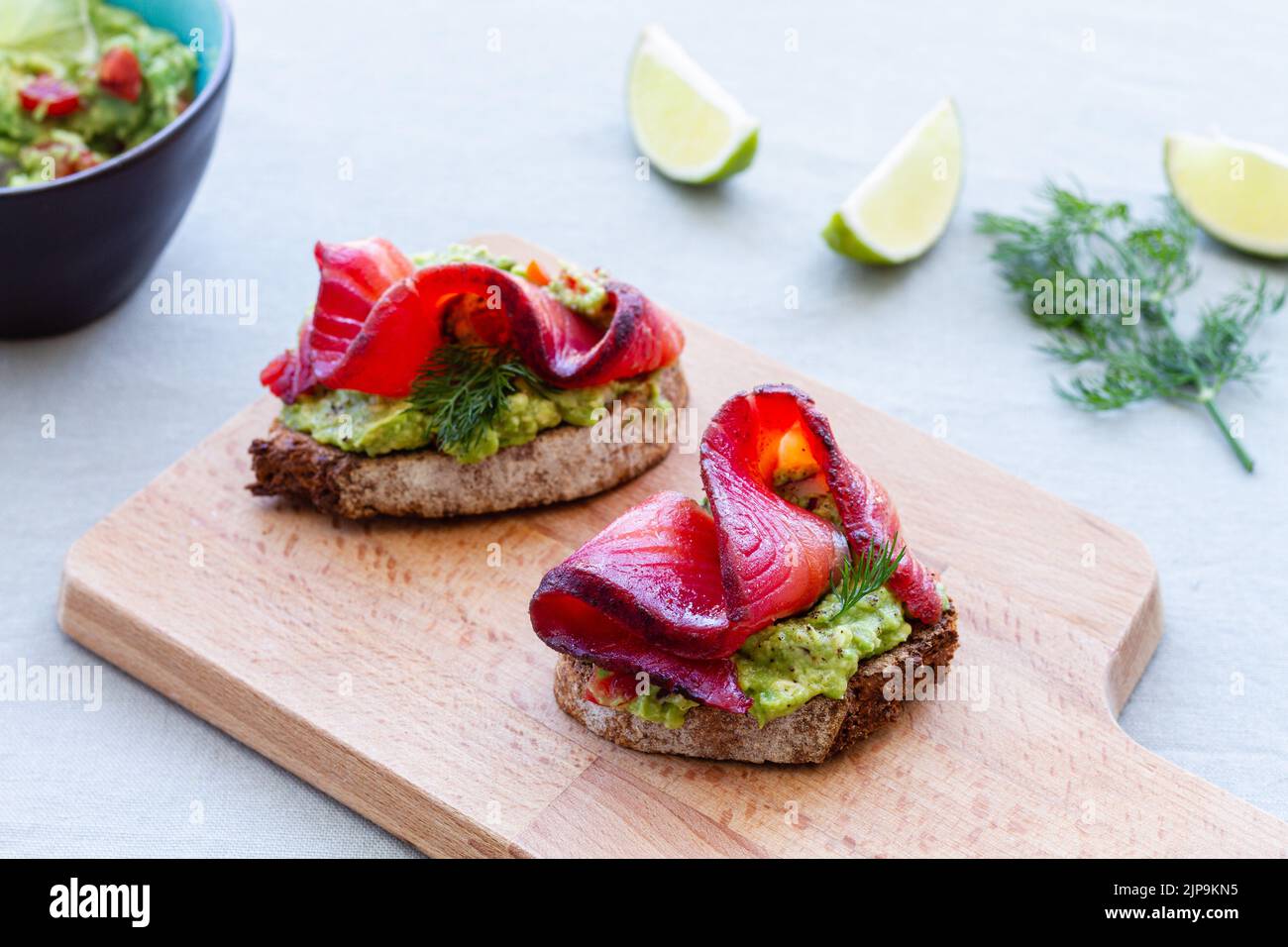 snack, finger food, avocado-lachs-brot, graved rote-bete-lachs, snacks ...