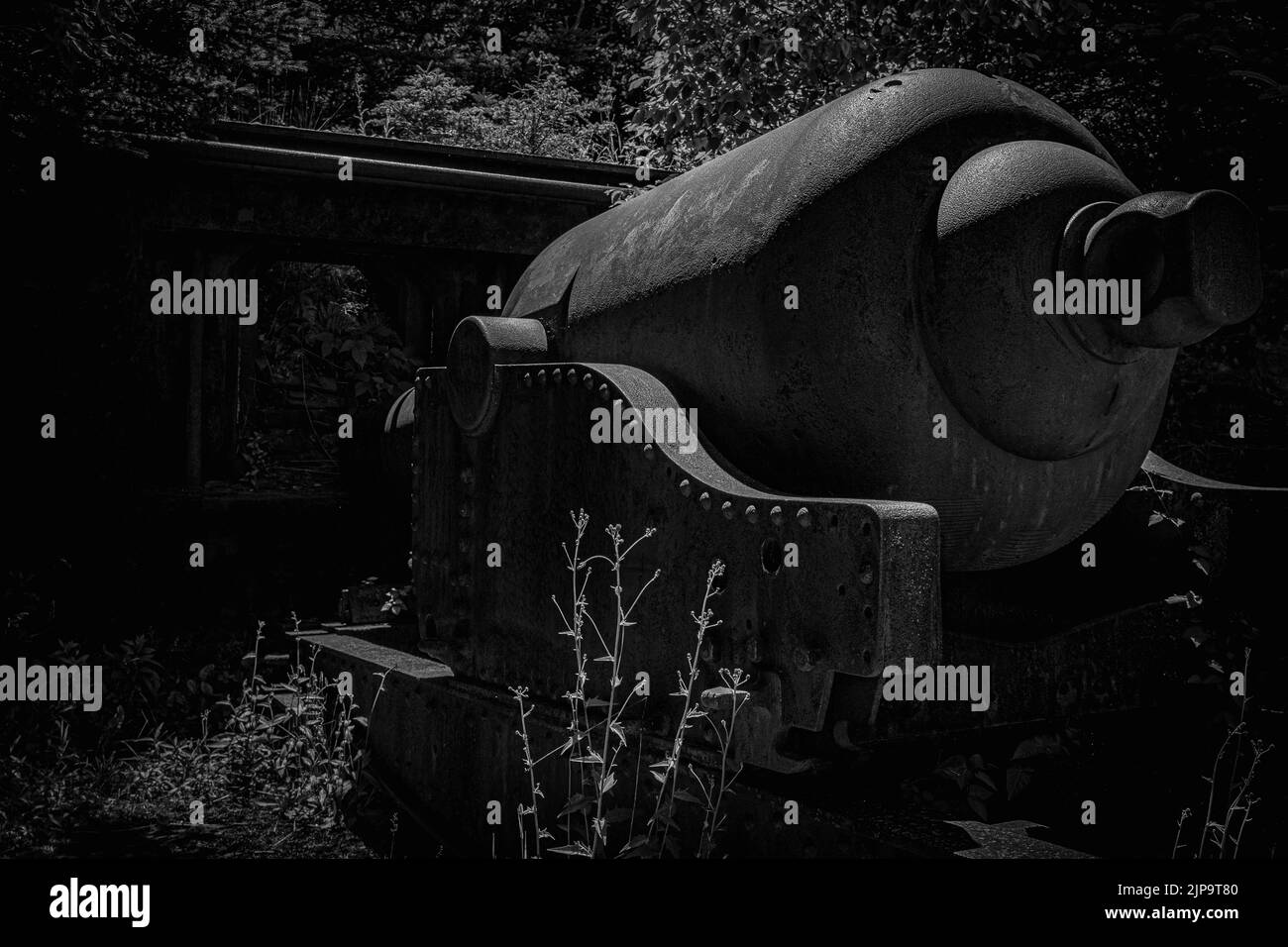 10-inch 18-ton Mk. II Muzzleloading Rifle with Millar pattern breeching ...