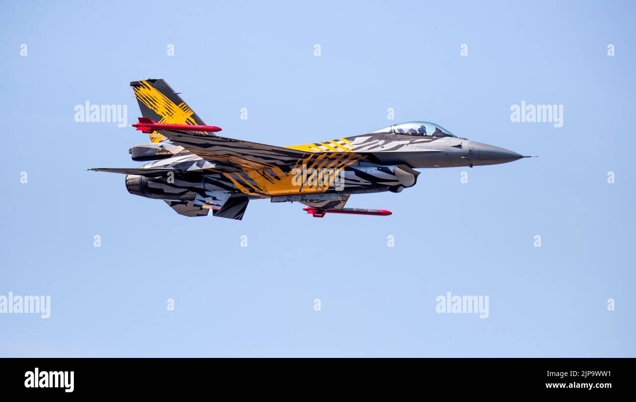 Belgian Air Component (BAC) F-16 Fighting Falcon airborne at the Royal ...