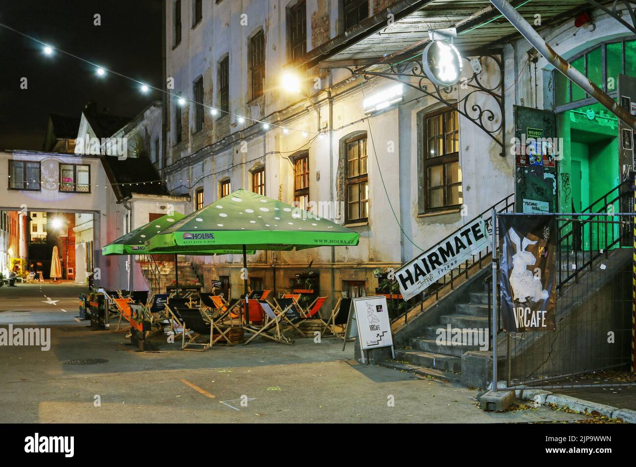 Krakow pubs hi-res stock photography and images - Alamy