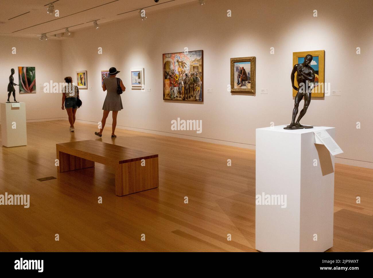 College displays hi-res stock photography and images - Alamy