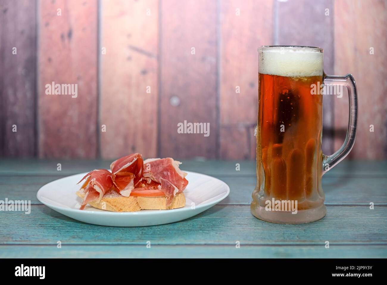 Draft beer mug hi-res stock photography and images - Alamy